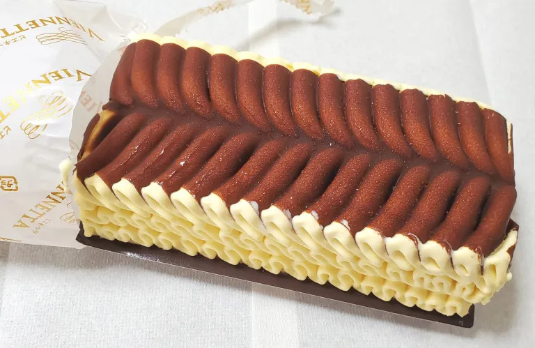 This ice cream cake has been sold in Japan for 40 years, but it’s ...