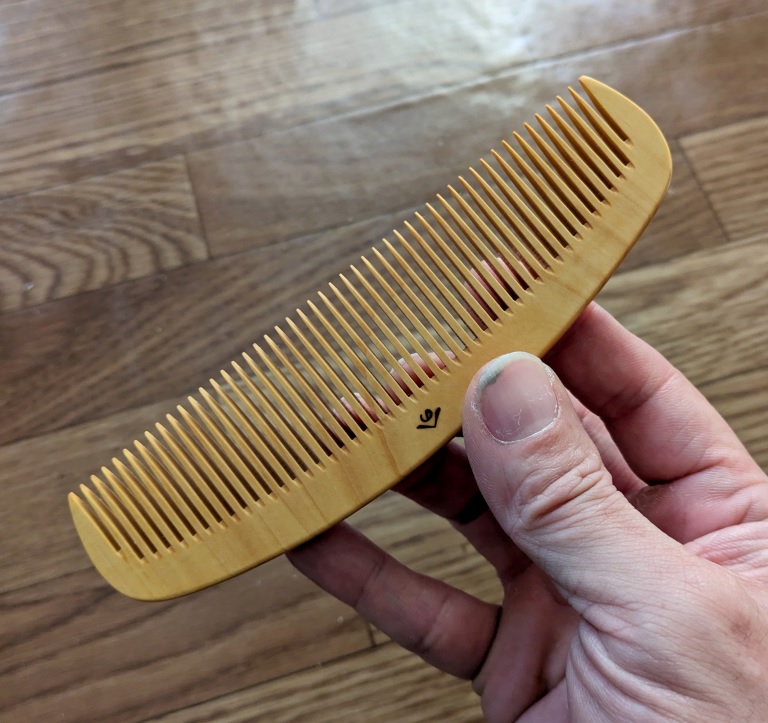 300-year-old Tokyo comb company sells 30,000-yen wooden hair combs—Are ...