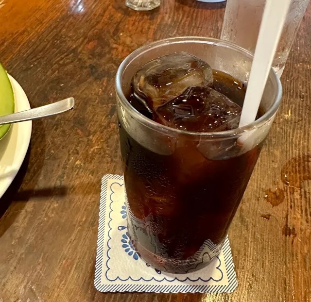 Ultra-retro cafe in Tokyo is like a hidden hideout, serves up cheap ...