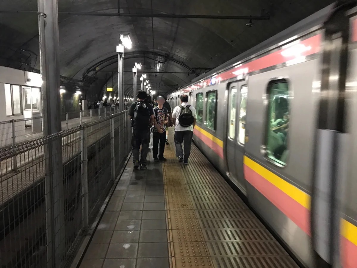 Doai Station: The deepest station in Japan is also one of the scariest, like a video game ...