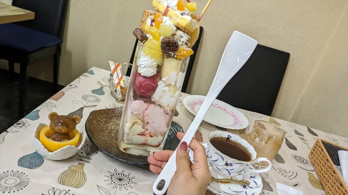 Sweet Japanese couple serve jumbo parfaits at hidden underground joint ...