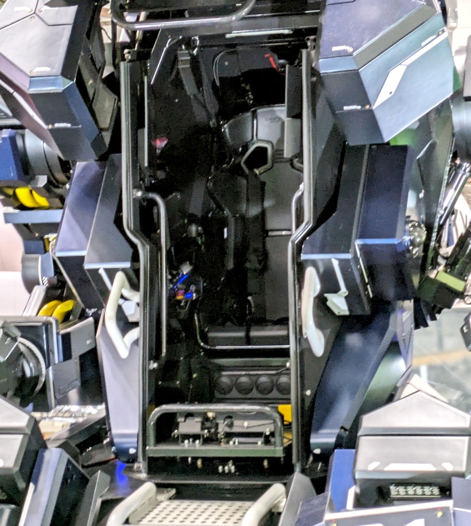 Giant pilotable robot appears at Japan Mobility Show, stirs our mecha ...