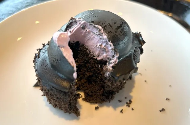 We get a taste of Starbucks Japan’s new Halloween Booooo Frappuccino ...