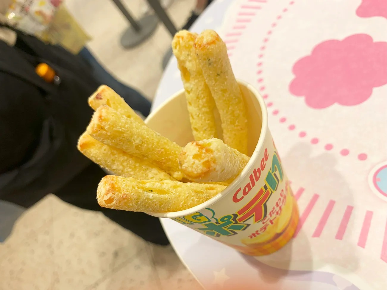 Crazy big Japanese street food at Tokyo Station causes a stir with ...
