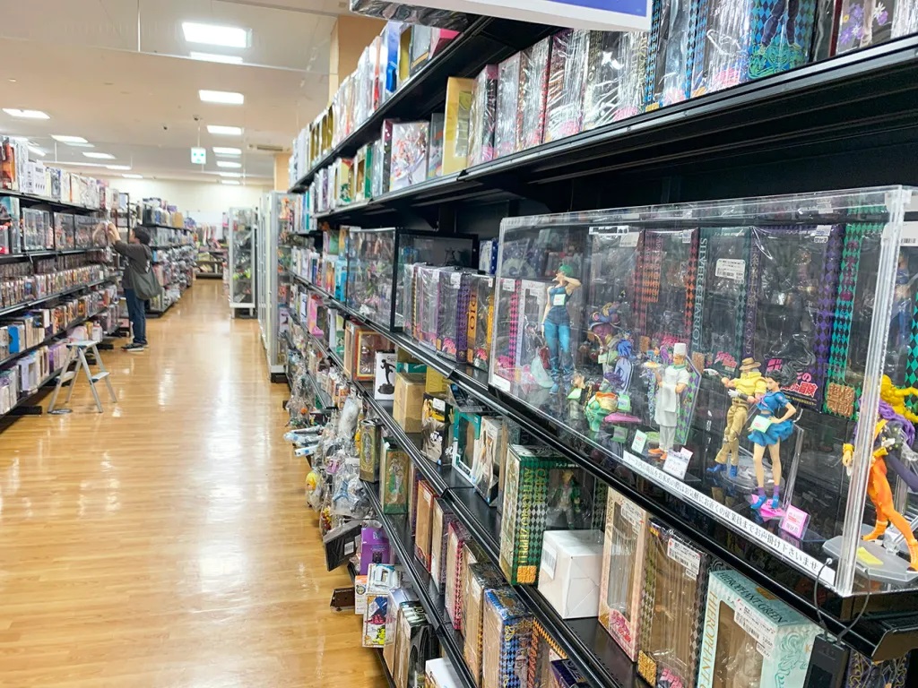 Our visit to the coolest Book Off used Japanese book store that we’ve ...