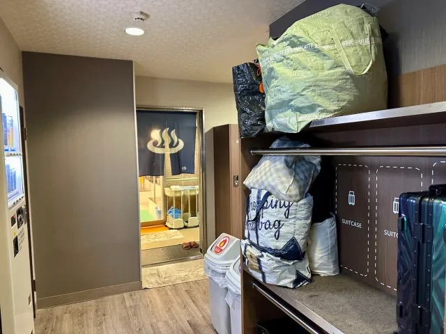 Stay at a Japanese capsule hotel in Tokyo for less than US$20 a night ...