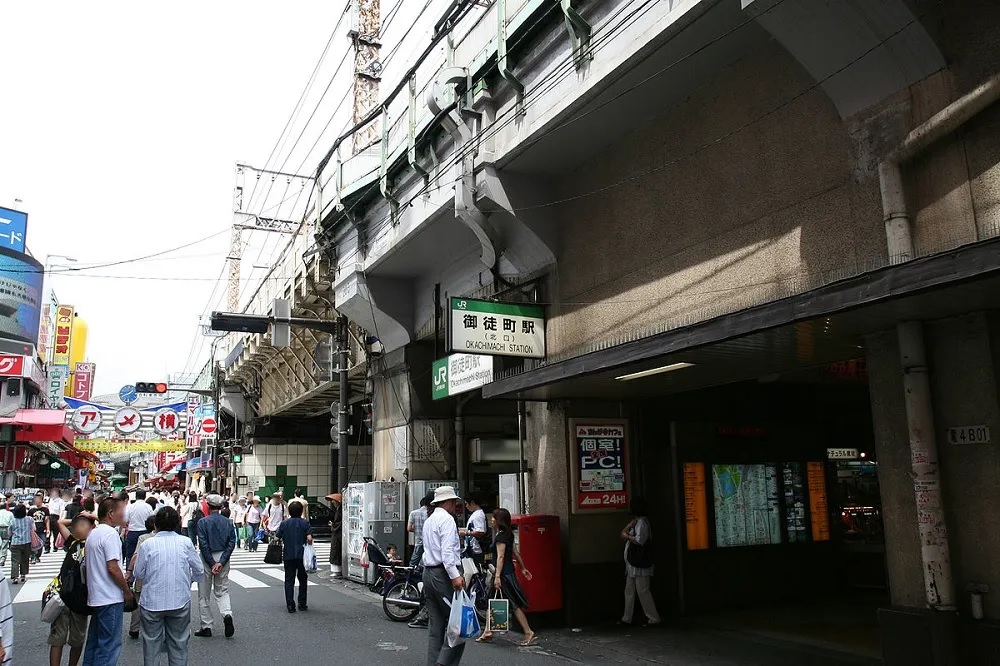 Japanese dad turns smash-and-grab thief son in to police, shopkeeper’s ...