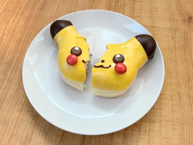 The new Pikachu and Psyduck donuts are here! Taste-testing the Mister ...