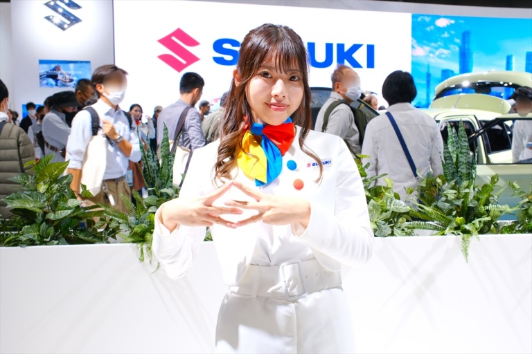 Beautiful models and cool cars from the Japan Mobility Show【Photos ...