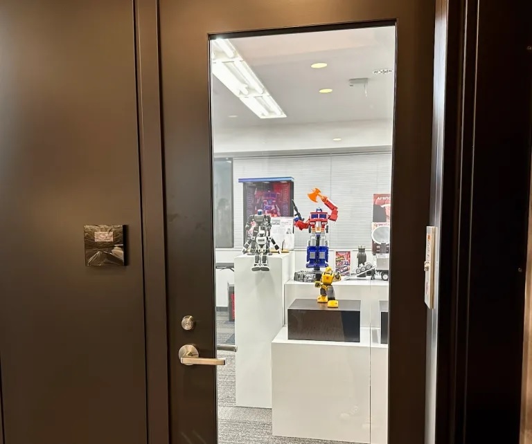 New and improved self-transforming Transformer toys fight, dance, and ...