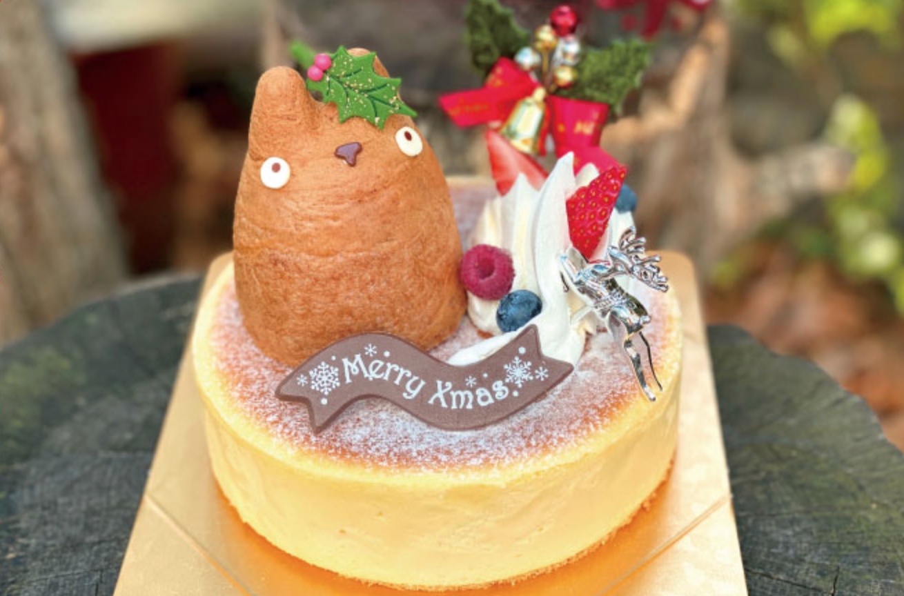 Totoro Christmas cakes bring a dash of Ghibli magic to the Japanese ...