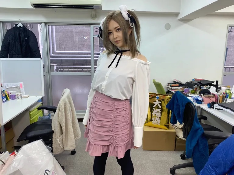 Can Japan’s yami kawaii fashion still work without the yamu? We find ...