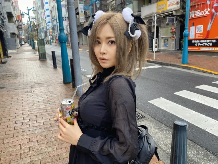 Can Japan’s yami kawaii fashion still work without the yamu? We find ...