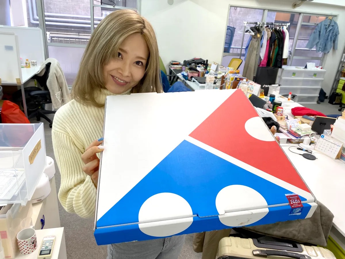 Domino’s erupts with a 1kg Cheese Volcano in Japan | SoraNews24 -Japan ...