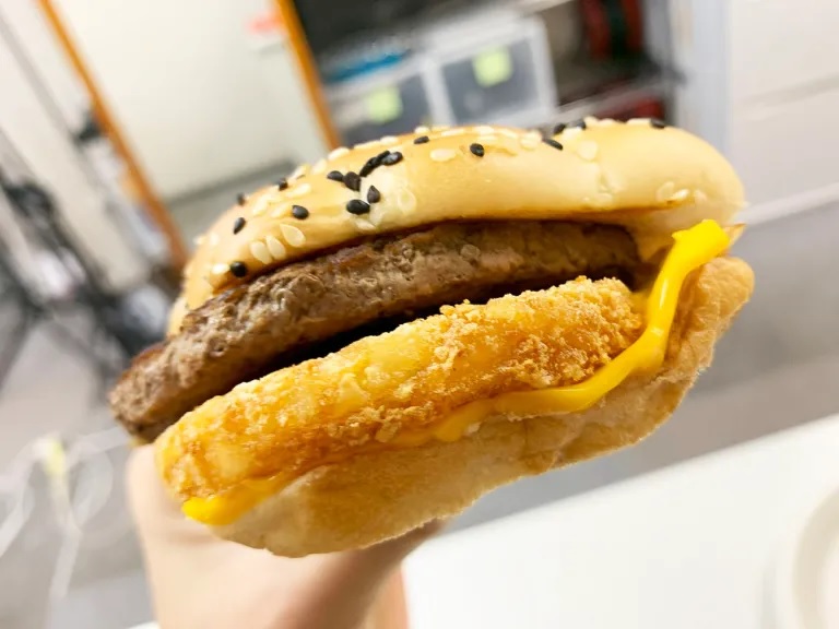 Godzilla burgers appear at McDonald’s Japan, and t’s time to eat them ...