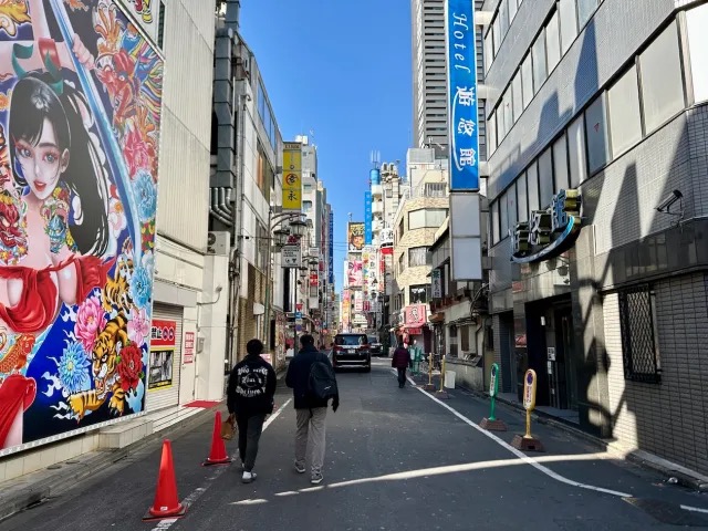 What do hosts in Kabukicho eat after a night of working in Tokyo’s red ...