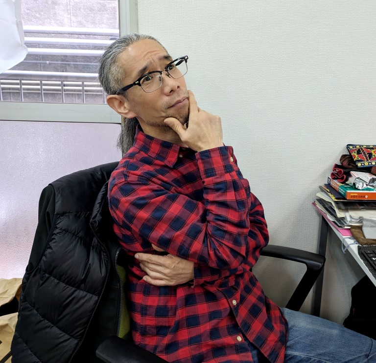 How to throw off your suit and shirt like a Like a Dragon tough guy ...