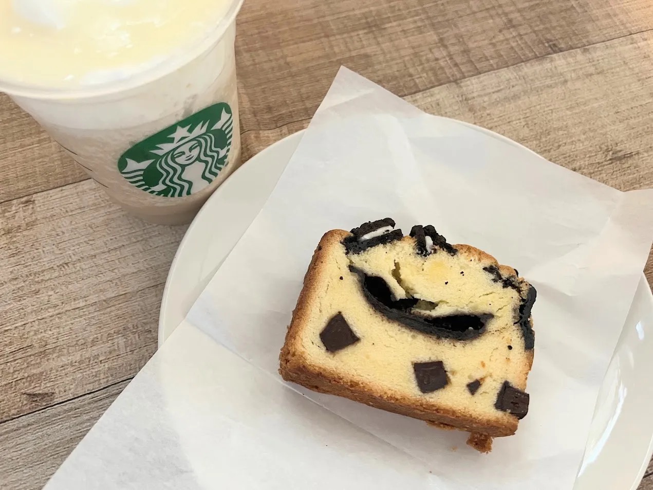 Starbucks pairs new Frappuccinos with chocolate cakes for Valentine’s ...
