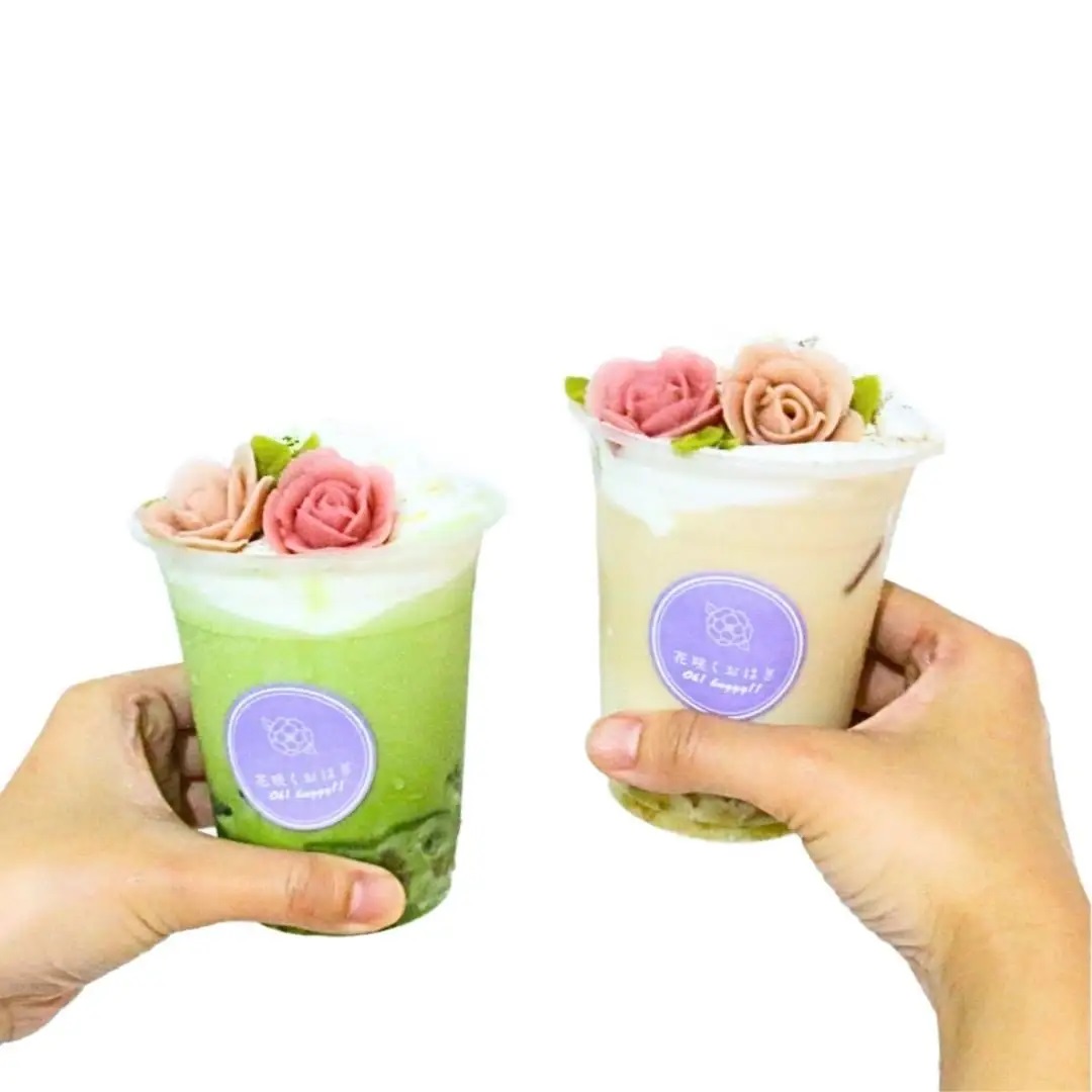 This Japanese sweets shop specializes in beautiful flower-shaped ohagi ...