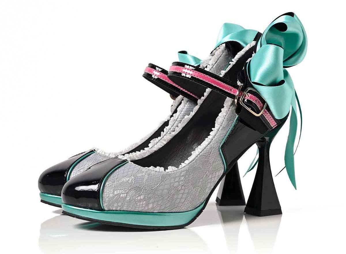 Beautiful new Hatsune Miku shoes make you look like the virtual idol ...