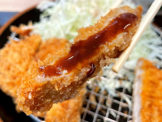 The most delicious way to eat tonkatsu blows people’s minds in Japan ...