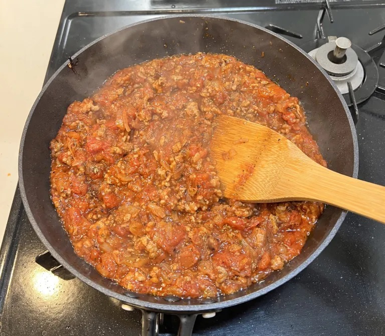 How to make a massive five-layer lasagna…in your rice cooker ...
