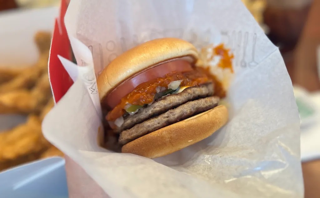 What does an EXACTLY 5,000-yen meal at Japan’s Mos Burger look like ...