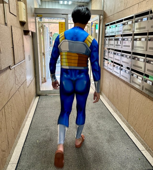 We order an amazing Vegeta battle armor suit and dash down the street ...