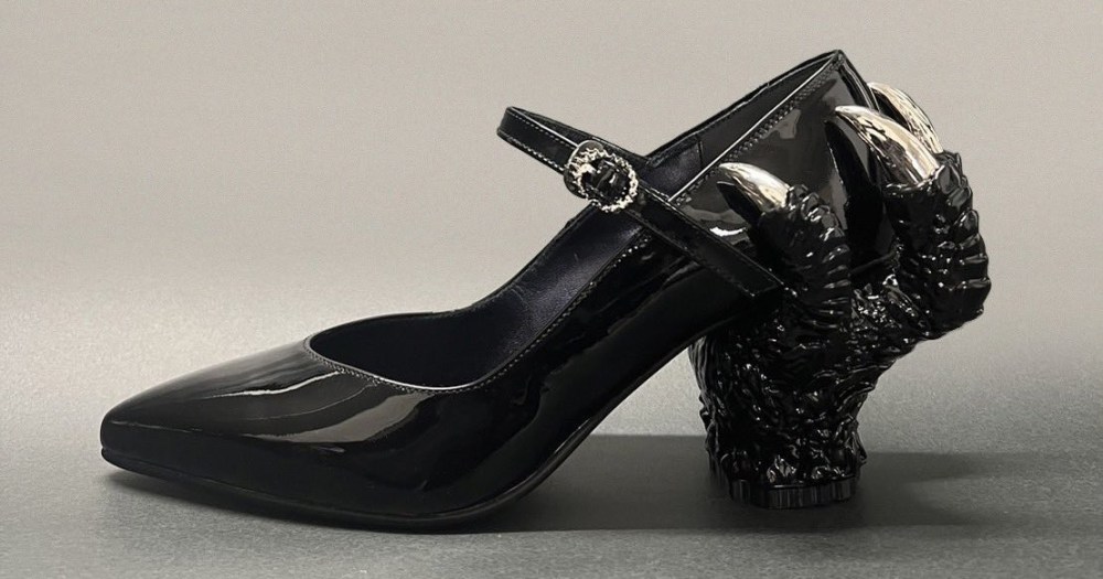 Where’d those amazing Godzilla shoes seen at the Academy Awards come ...