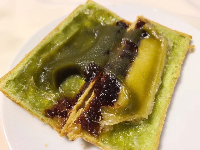 Does McDonald’s Japan’s first-ever matcha pie live up to the hype ...