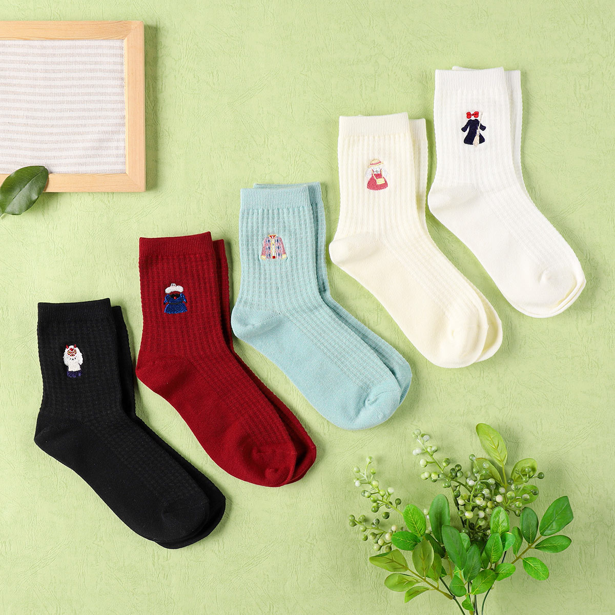 Studio Ghibli unveils huge new sock collection featuring loads of anime ...
