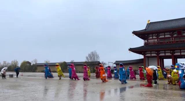 We take part in a T-Rex race at Nara, Japan, turns out to be a wet and ...