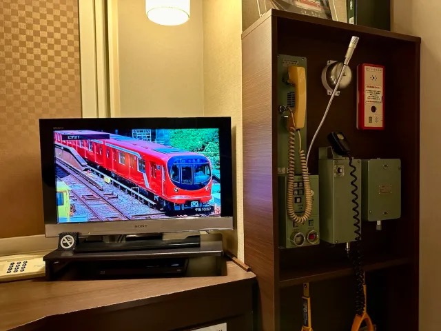Stay in a special Tokyo Metro train room at a hotel with a front seat ...