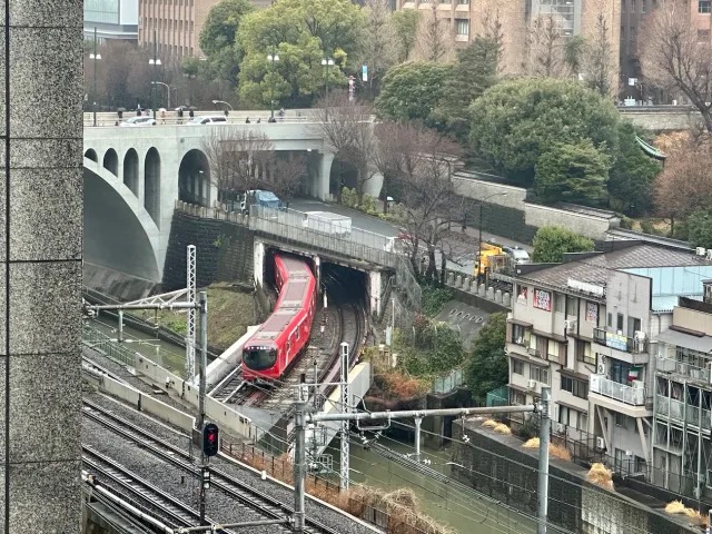 Stay in a special Tokyo Metro train room at a hotel with a front seat ...