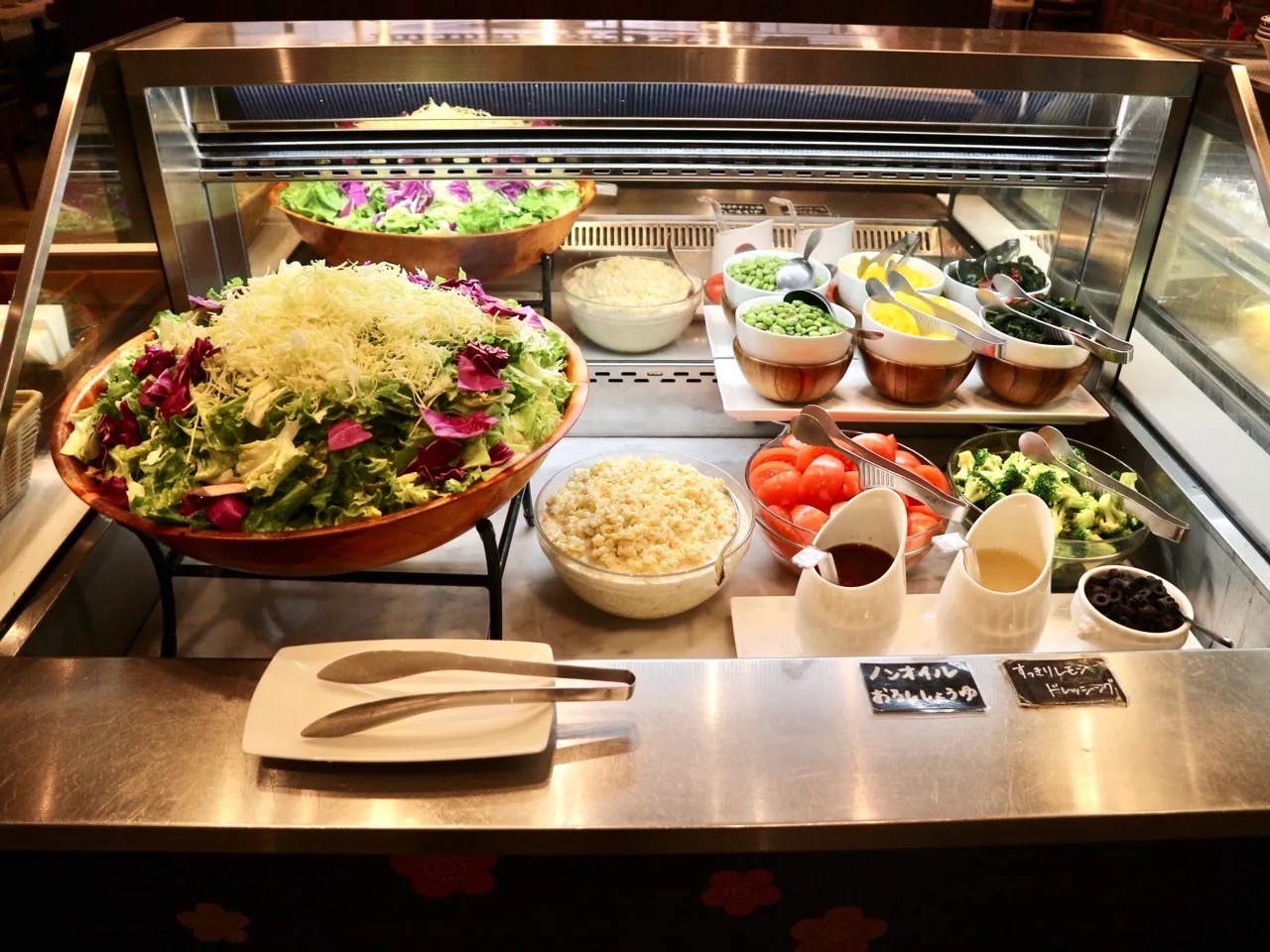 Is the all-you-can-eat KFC buffet in Tokyo really as good as they say ...