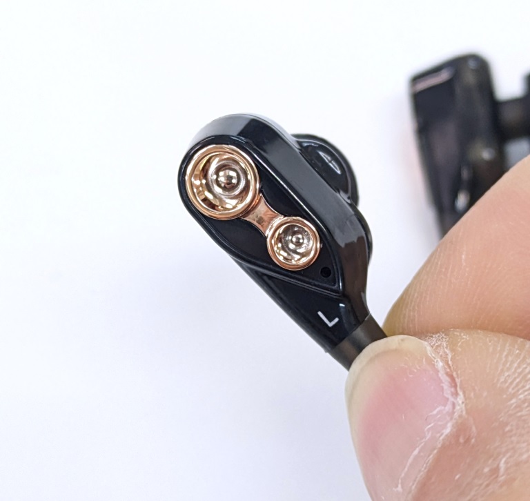 Better than Apple EarPods? Our 100 yen shop earphone showdown finds a ...