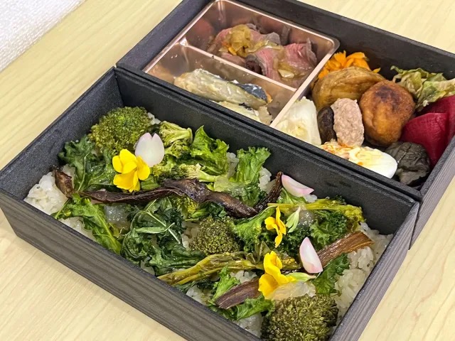 Secret Kitchen bento serves Japanese flowers, birds, wind and moon in a ...