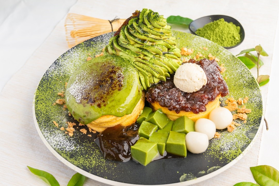 Japan’s massive matcha parfait weighs 6 kilos, contains hidden ...