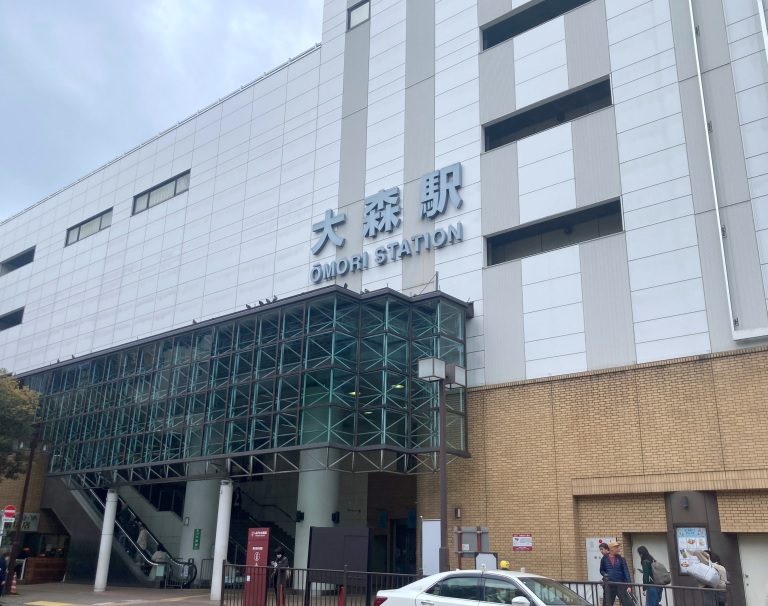 Beautiful park, gigantic wholesale market, and smooth-as-silk coffee on ...