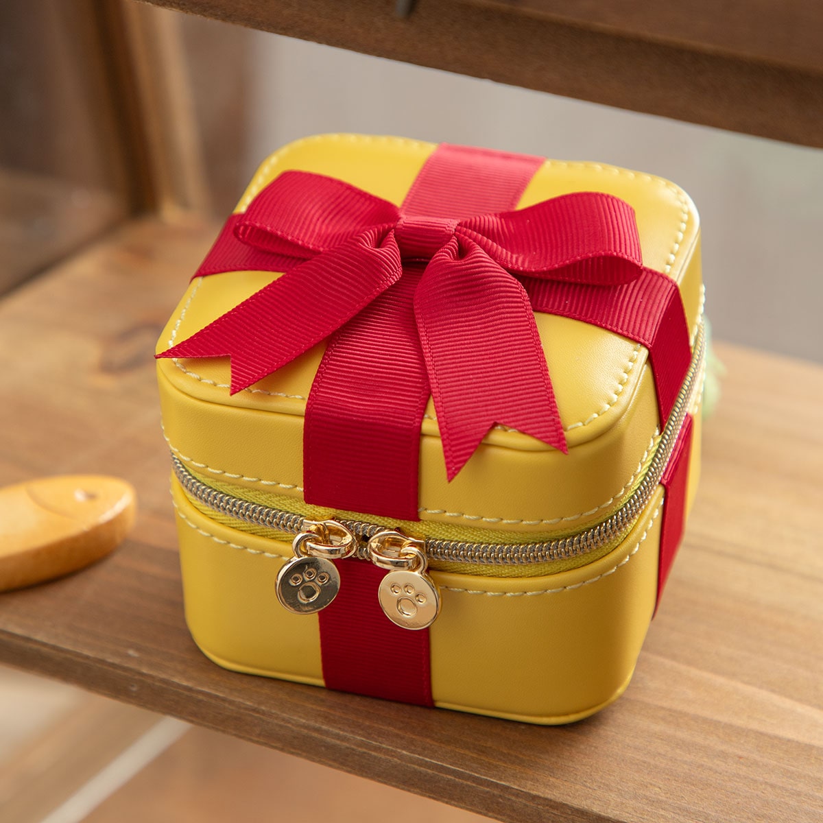 Studio Ghibli unveils new goods that tip the hat to The Cat Returns ...