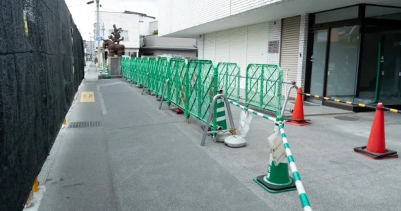 Mt. Fuji view-blocking screen to combat bad tourist manners might be ...