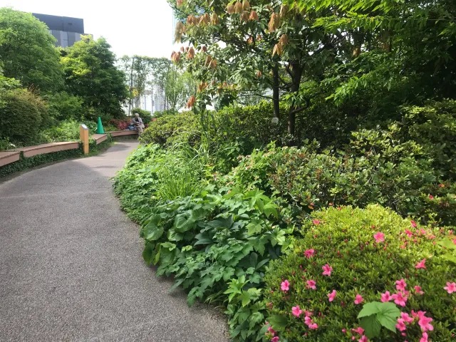 Japanese department store rooftop is a secret oasis where you can ...