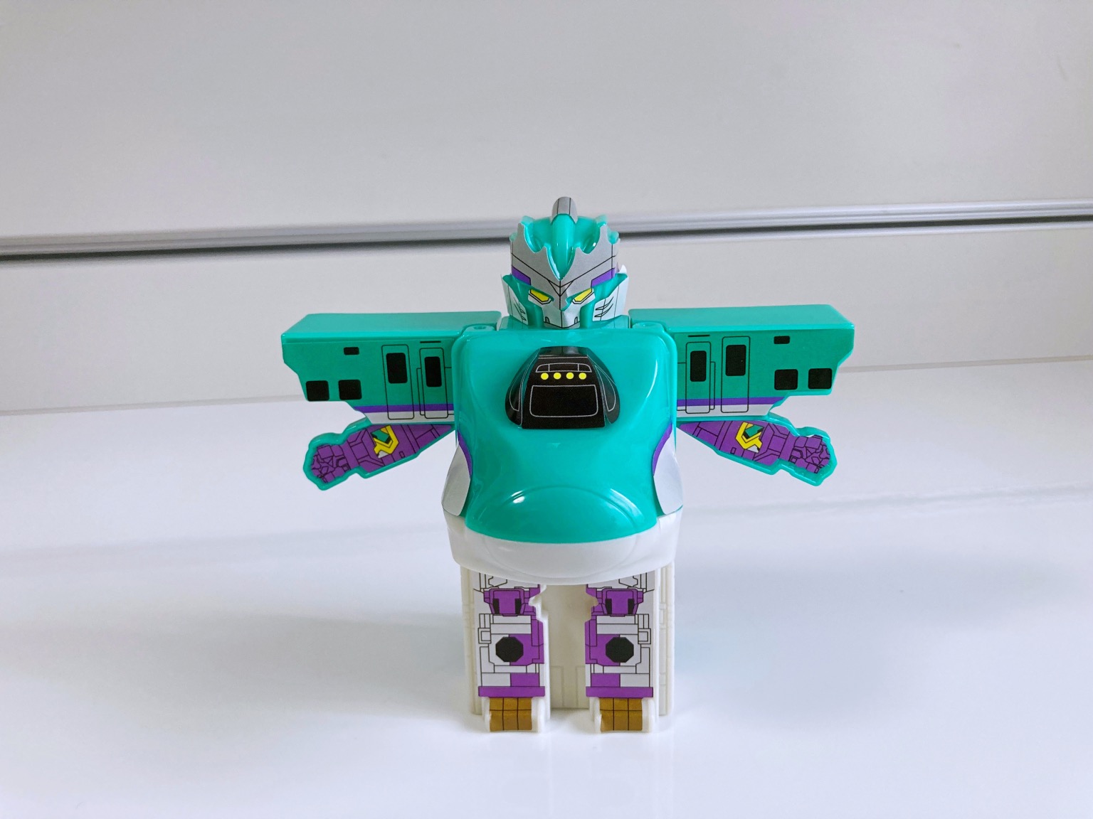 McDonald’s Happy Meals in Japan now come with Shinkansen robots ...