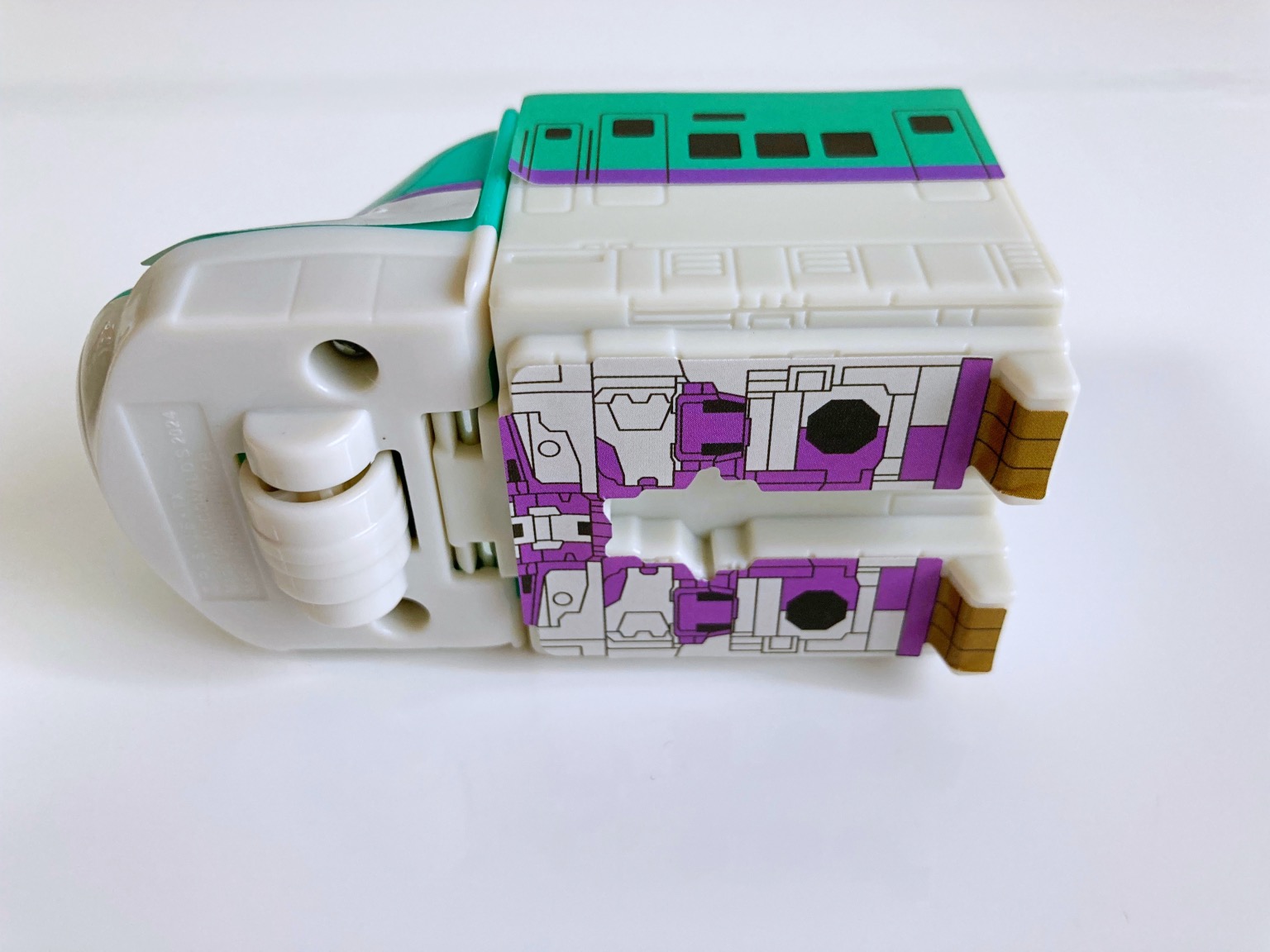 McDonald’s Happy Meals in Japan now come with Shinkansen robots ...