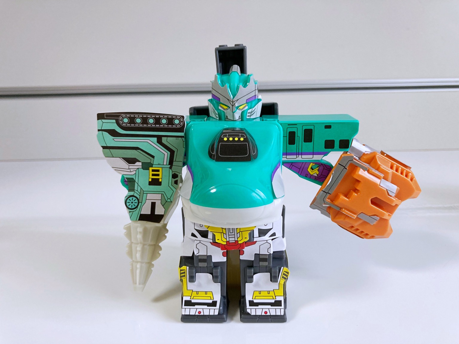 McDonald’s Happy Meals in Japan now come with Shinkansen robots ...