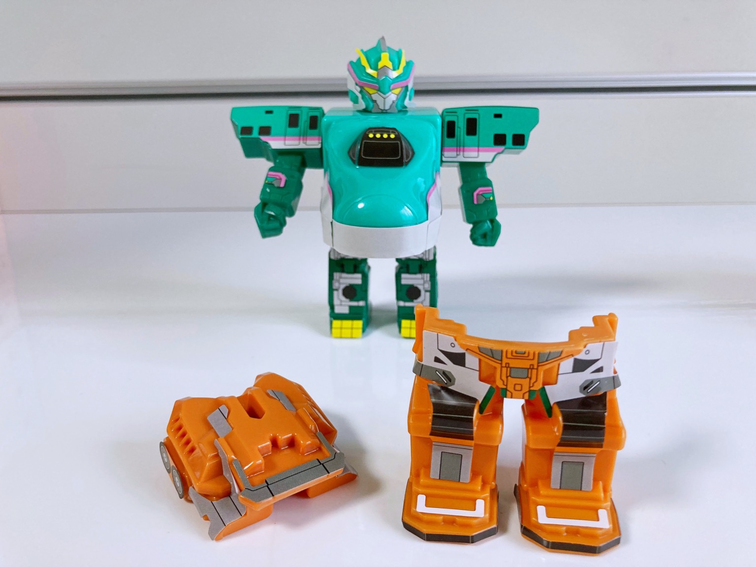 McDonald’s Happy Meals in Japan now come with Shinkansen robots ...