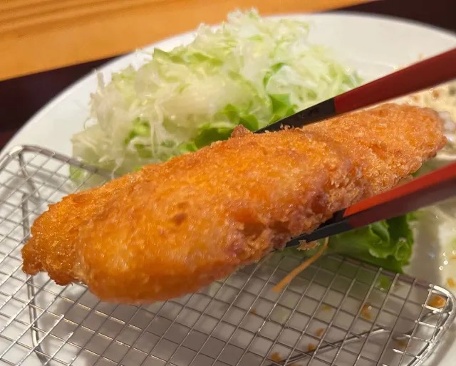 Tokyo restaurant finds heartwarming way to lure people away from ramen ...