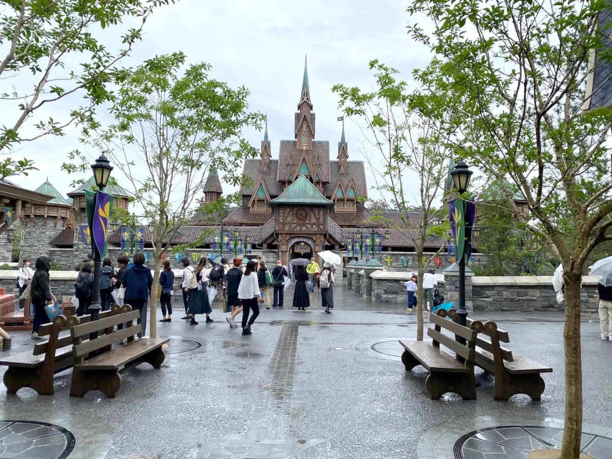Tokyo DisneySea’s Frozen Kingdom: Elsa’s home at Fantasy Springs has a ...
