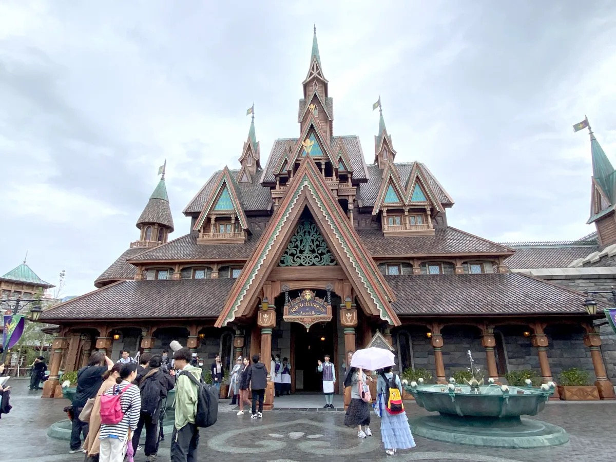 Tokyo DisneySea’s Frozen Kingdom: Elsa’s home at Fantasy Springs has a ...