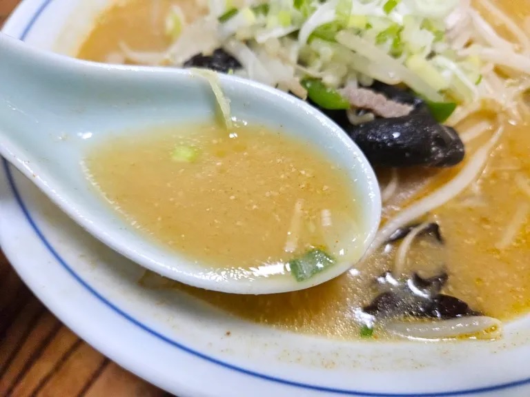 We try “the worst-tasting ramen in Japan” – How bad could it be?【Taste ...